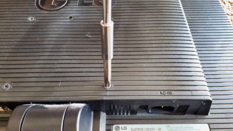 How to Remove a Monitor Bezel for Your Smart Mirror - Built by Az